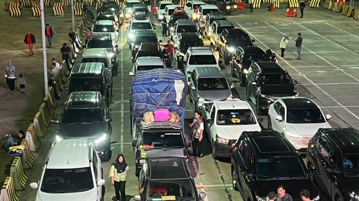 47 Ribu Pemudik dan 8.000 Kendaraan Sudah Menyebrang ke Pulau Sumatera via Pelabuhan Merak ...