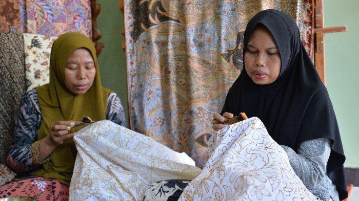 Sholawat dan Canting: Napas Terakhir Batik Rifaiyah di Batang ...