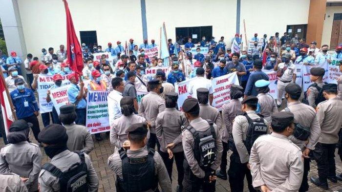 Presiden Jokowi Terbang ke Jawa Timur saat Demo 411, Ini Penjelasan ...