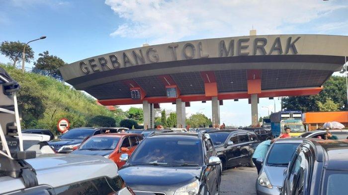 INFO TERKINI Tol Tangerang-Merak: Kepadatan Arus Kendaraan pada Minggu Malam Tersisa 1 Km ...