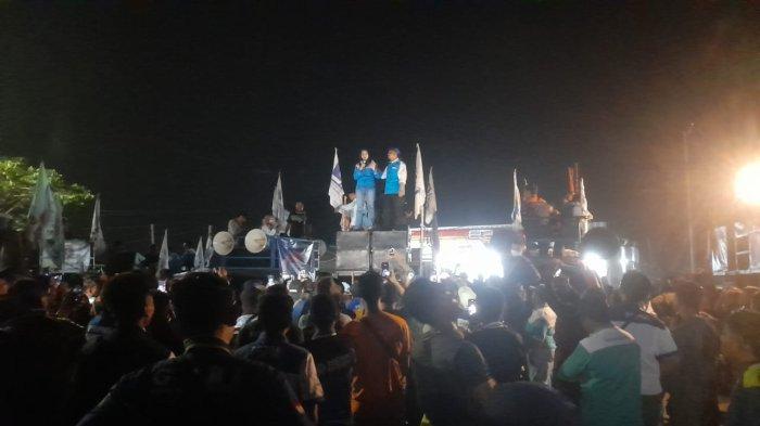 Tunggu UMK 2023 Ditetapkan, Ribuan Buruh Putuskan Bertahan di KP3B ...