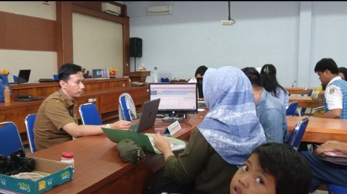 Carut Marut SPMB 2025: Ombudsman Terima Banyak Laporan Soal Pungli, Warga Banten Bisa Lapor ke ...