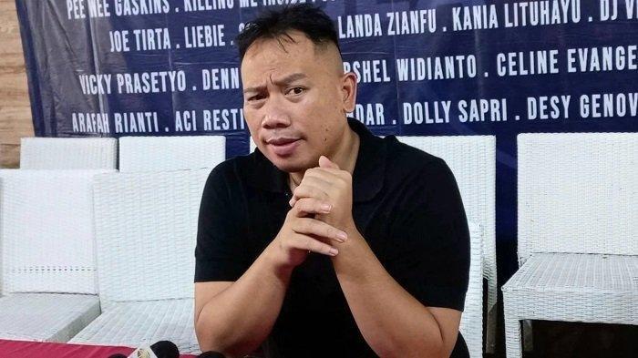 Sudah Siapkan Kain Kafan, Vicky Prasetyo Ingin Dimakamkan di Dekat Ibu ...