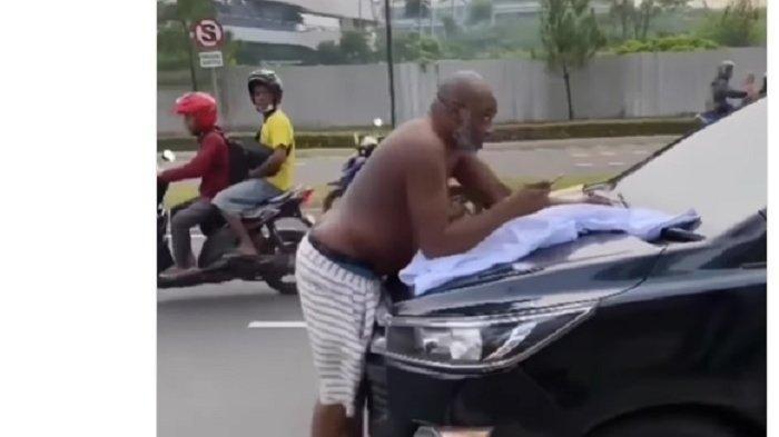 WNA Sierra Leona Lari Telanjang Dada Hentikan Laju Mobil di Tangerang, Jadi Perhatian Warga ...