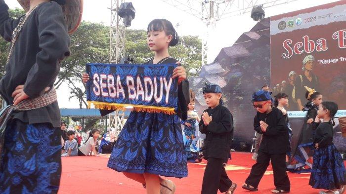 Puluhan Anak-anak di Lebak Ikuti Penampilan Fashion Class Of Seba Baduy ...