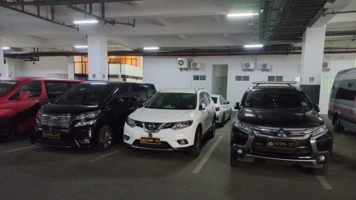 5 Mobil dengan Plat Nomor Sama Parkir di DPR RI, Berikut Faktanya ...