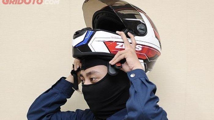 SIMAK! Tips Memilih Helm untuk Cewek dan Cara Merawatnya agar Tak Bau ...