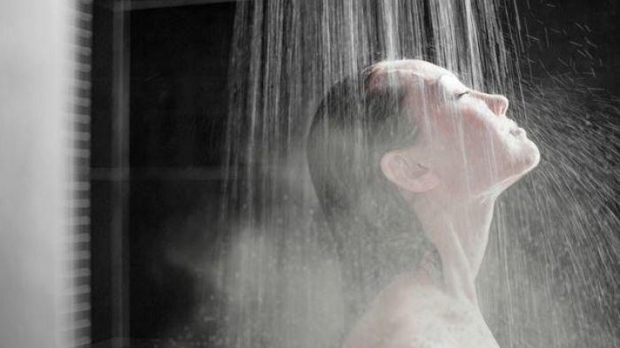 Tata Cara Mandi Wajib, Niat Hingga Baca Doa Setelah Hadas Besar ...