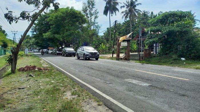 Jalan Menuju Kawasan Wisata Pantai Anyer Macet, Banyak Wisatawan dari ...