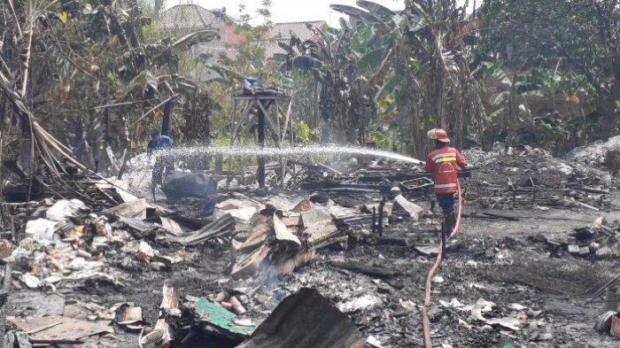 Kisah Pengungsi Kebakaran Kampung Pemulung: Tidur Tanpa Atap Hanya ...