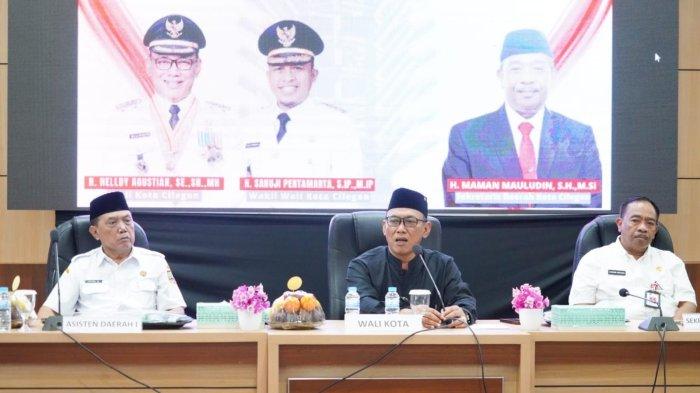 8 Camat dan 43 Lurah Ikuti Kompetisi Camat dan Lurah Terbaik 2024 yang ... 8 Camat dan 43 Lurah Ikuti Kompetisi Camat dan Lurah Terbaik 2024 yang ...