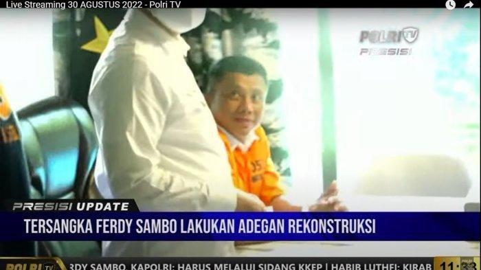 Pakai Baju Tahanan, Ferdy Sambo Senyum Tipis saat Peragakan Adegan Kasus Pembunuhan Brigadir J ...