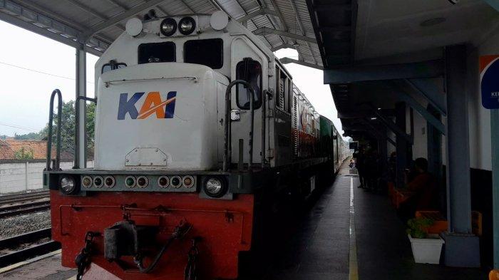 BREAKING NEWS KA Lokal Rangkasbitung-Merak Berhenti Hanya Sampai Stasiun Cilegon - Tribunbanten.com