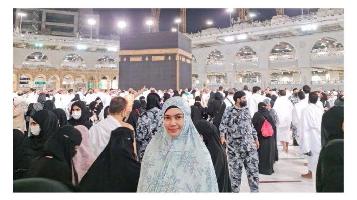 Sempat Terjerat Kasus Narkoba, Kini Catherine Wilson Mantap Ubah Penampilan Gunakan Hijab ...