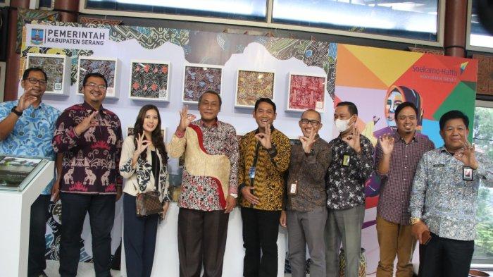 12 Motif Batik dan Produk UMKM Kabupaten Serang Ditampilkan di Terminal 2 Bandara Soekarno-Hatta ...