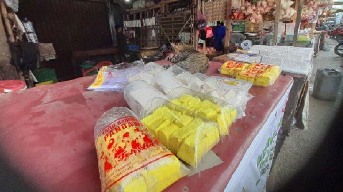 Pedagang di Pasar Rau Keluhkan Ukuran Tahu dan Tempe Kecil Hingga ...