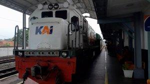 Info Tiket Kereta Api untuk Libur Natal dan Tahun Baru 2024, Tersedia KA Tambahan - Tribunbanten.com