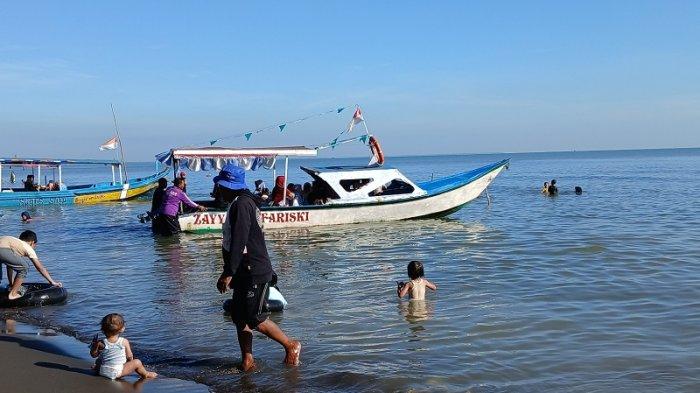 Pantai Alam Indah Tegal Kini Punya Kapal Wisata, Tarif Rp20 Ribu sampai ...