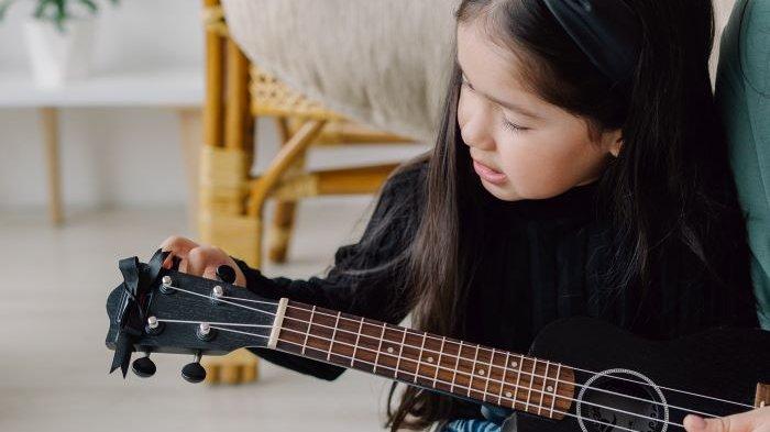 Chord Gitar dan Lirik Lagu Anak Makan Jangan Bersuara yang Dipopulerkan ...