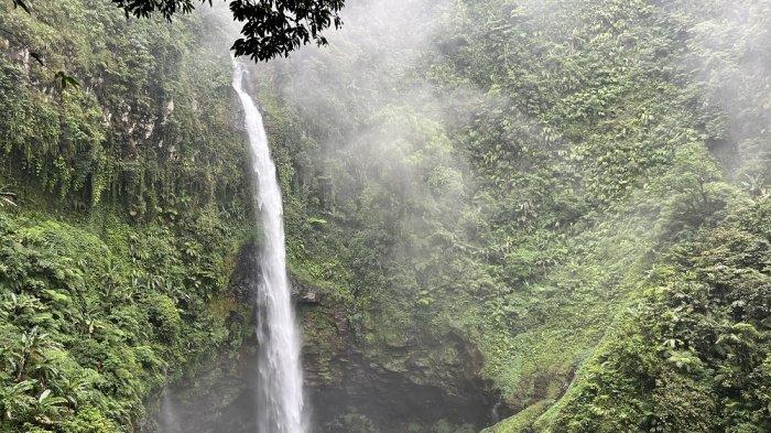 Menjauh dari Hiruk Pikuk Kota di Curug Cipendok, Cilongok, Banyumas ...