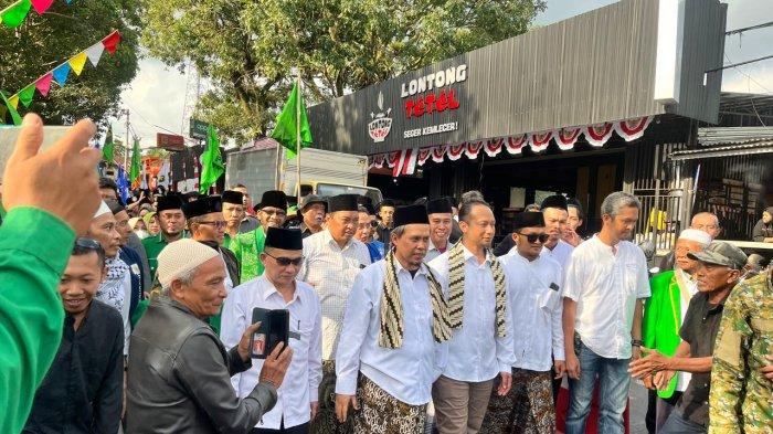 Tak Ingin Petahana Lawan Kotak Kosong, Gus Itab Akhirnya Maju Daftar ...