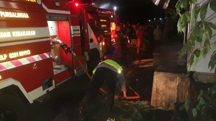 Rumah dan Toko di Mrebet Purbalingga Terbakar, Kerugian Capai Rp120 Juta - Tribunbanyumas.com