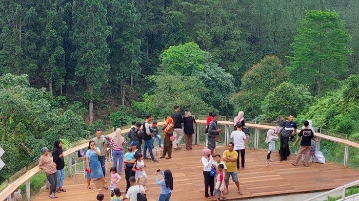 45 Ribu Lebih Wisatawan Plesir ke Pantai Sigandu Batang Selama Libur ...