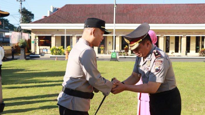 AKP Sanyoto Naik Pangkat Jadi Kompol, Kapolres Wonosobo Pimpin Upacara Kenaikan Pangkat ...