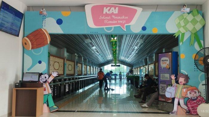 Stasiun Daop 5 Purwokerto Bersolek dengan Ornamen Tematik Khas Ramadan ...