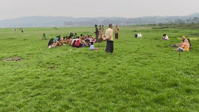 Heboh Air Rawa Pening Lenyap Berubah Jadi Padang Rumput Hijau ...