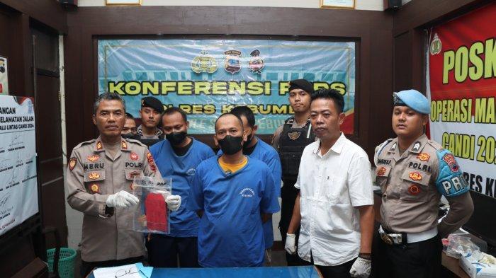Modus Transaksi Narkoba di Kebumen, Ditaruh di Teras Ditutup Rumput - Tribunbanyumas.com