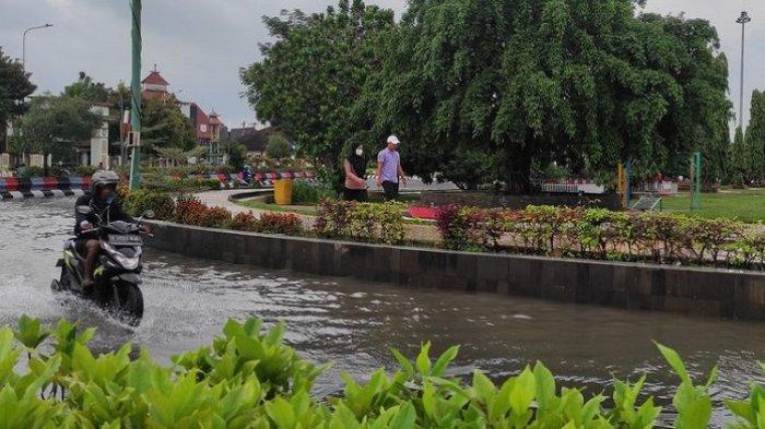 Banjir Demak Meluas, Alun-alun hingga Jalur Menuju Terminal dan Pasar ...