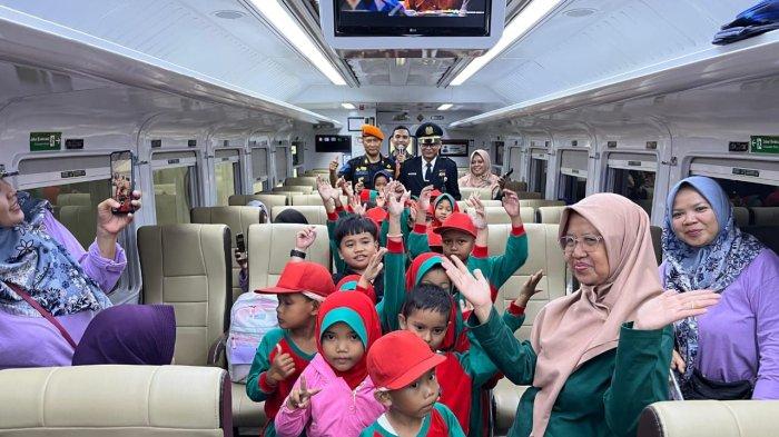 Dukung Pembelajaran Menyenangkan, Sepanjang 2024 Daop 5 Purwokerto ...