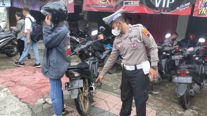 Tiga Hari Patroli, Satlantas Polresta Cilacap Sita Ratusan Knalpot Brong - Tribunbanyumas.com