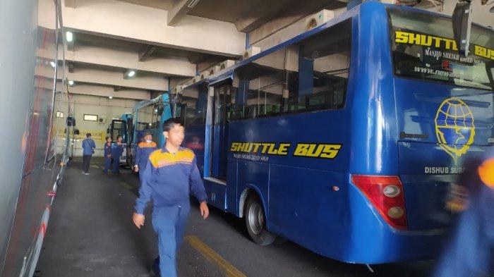 Shuttle Bus ke Masjid Raya Sheikh Zayed Mulai Beroperasi, Cukup Bayar ...