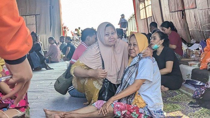 Korban Banjir Demak Mengungsi Sampai Kudus, Pemkab Kudus Penuhi Kebutuhan Makan hingga Obat ...