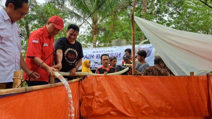 Derita Kekeringan, Perjuangan Warga Desa Panusupan Banyumas Cari Air Sejauh 3 Kilometer ...