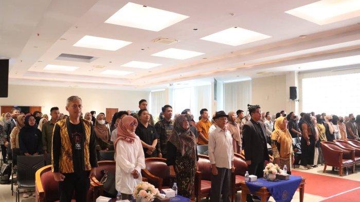 Bedah Novel Ronggeng Dukuh Paruk di UMP Dihadiri Penulisnya Langsung ...