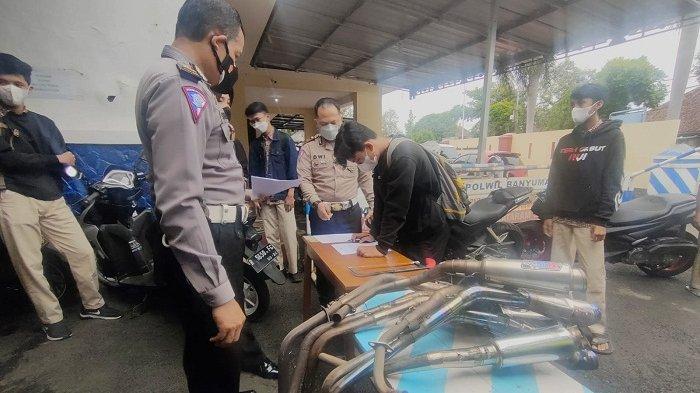 Polresta Banyumas Musnahkan 800 Knalpot Brong, Pemilik Dikenai Tilang - Tribunbanyumas.com