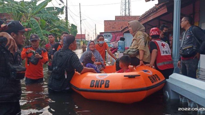 UPDATE Ketinggian Air dan Jumlah Pengungsi Banjir Rob di Kota Pekalongan - Tribunbanyumas.com