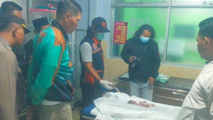 Pesilat Wanita Melahirkan di Kamar Mandi Lapangan Kedawung Sragen, Bayinya Dievakuasi Polisi ...