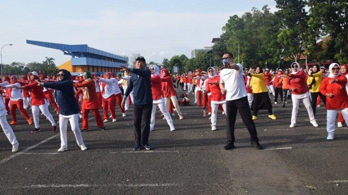 Peringati Haornas 2022, Ribuan Warga Banyumas Ikuti Senam Massal ...