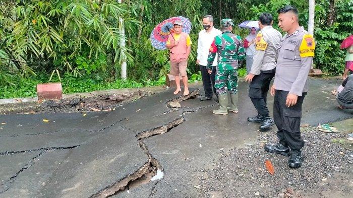 Jalan Penghubung Antardesa di Patemon Purbalingga Ambles, Warga Diimbau ...