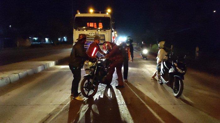 Dalam Hitungan Jam, Puluhan Pemotor Tergelincir Jatuh di Jalan Arteri Yos Sudarso Kota Semarang ...