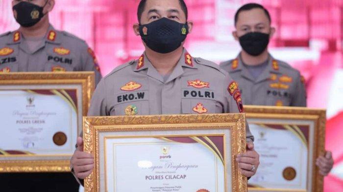 Polres Cilacap Terima Penghargaan Pelayanan Prima Dari Kemenpan-RB ...