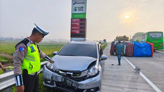 Kecelakaan Tol Pemalang-Batang, 2 Mobil Pemudik Tabarakan Hingga ...