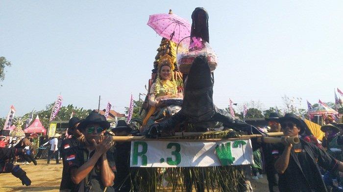 20 Gunungan Meriahkan Kirab Budaya Saparan Kudus, Bentuk Syukur Warga ...
