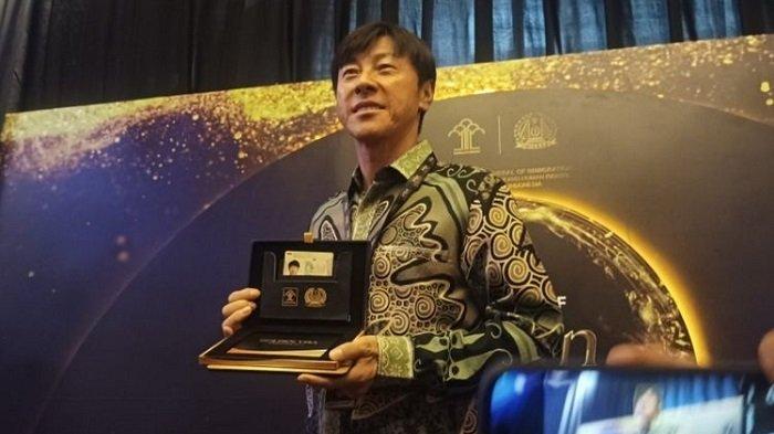 Sempat Bingung Diundang Presiden Jokowi, Shin Tae-yong Senang Dapat ...