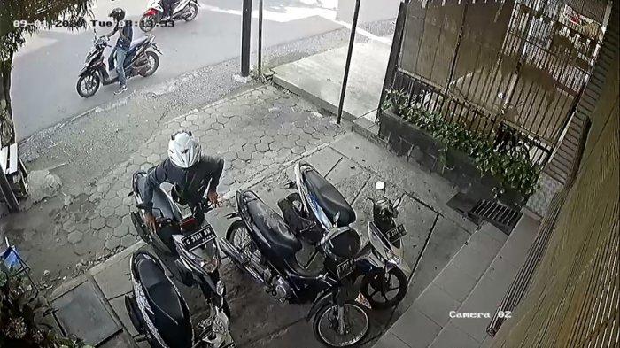 Benarkah Mengunci Motor dalam Posisi Setang ke Kanan Bisa Cegah ...
