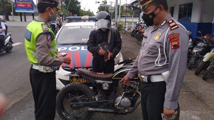 Dua Hari, 112 Pengendara Motor Berknalpot Brong di Kota Tegal Kena Tilang - Tribunbanyumas.com